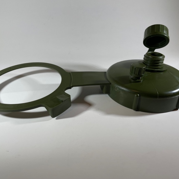 Military Surplus -NEW | Dining | 5 Gallon Us Military Water Jerry Can ...